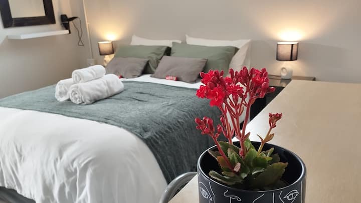 Dinas Accommodation  Self-catering Flat 1 - Namibia