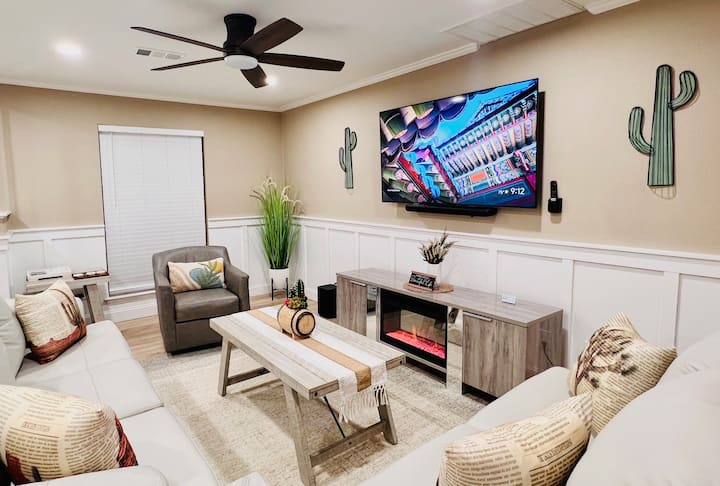 Prime Arlington Location! Walk To At&t, Globe Life - Globe Life Park - Arlington