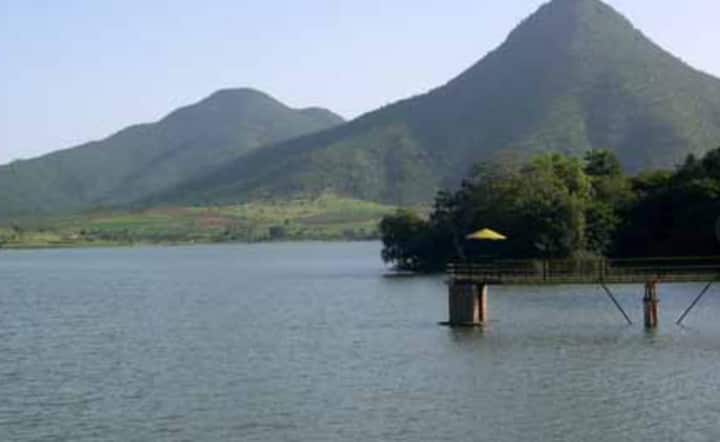 Tt, Badminton, Archery W/ Wifi In Coffee Estate - Chikmagalur