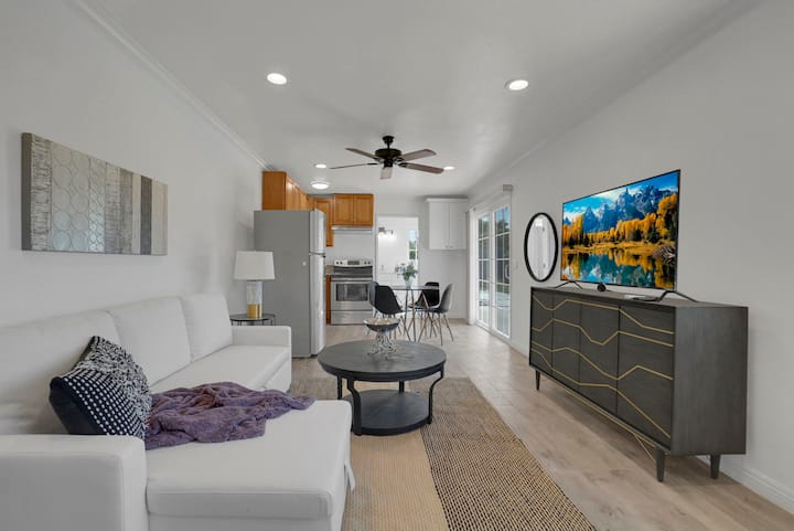 Private Cozy Studio｜family Friendly｜near Disney! - Whittier, CA