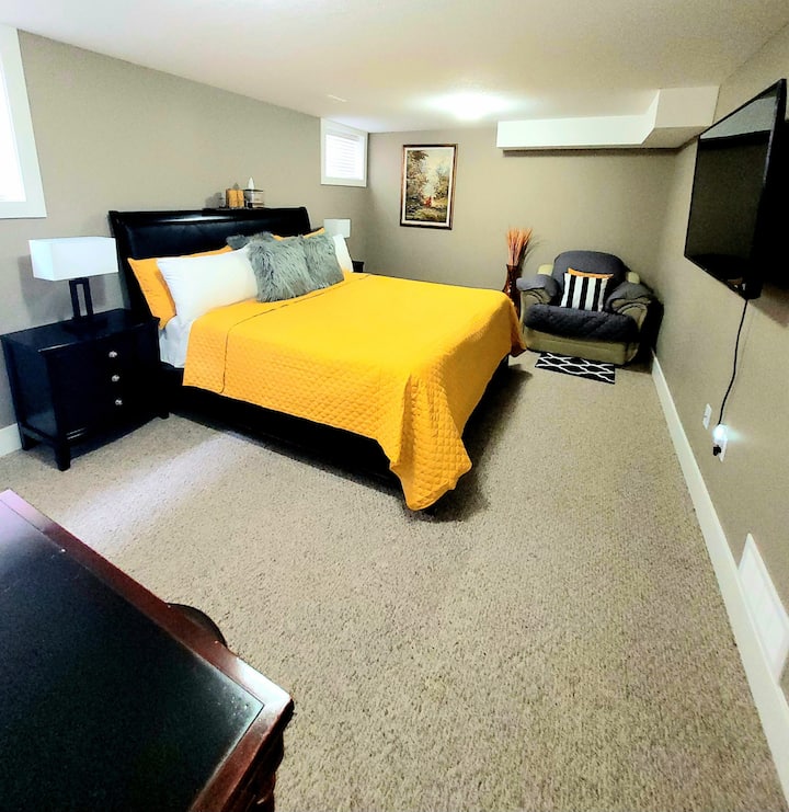 Comfort Heaven Basement Suite - St. Thomas