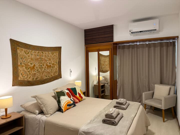 Posto 6 Copacabana / Arpoador. Apto St John Palace - Brazil