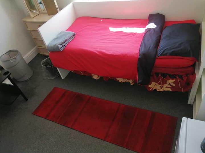 Spacious Single Room In Willesden/london Nw2 - Londen
