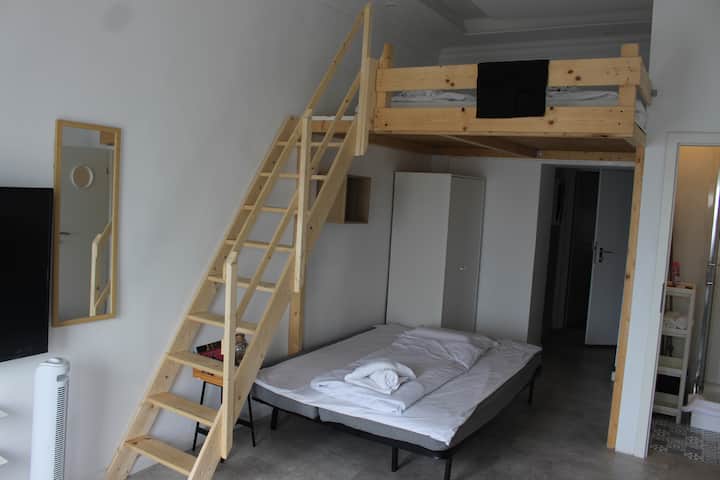 Fee Apartment Berlin 2 - ベルリン