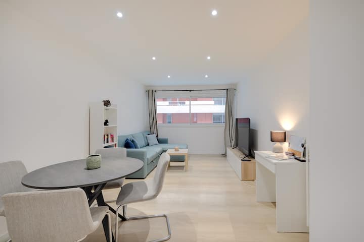 Newly Renovated Charming Downtown Apartment - Juan-les-Pins