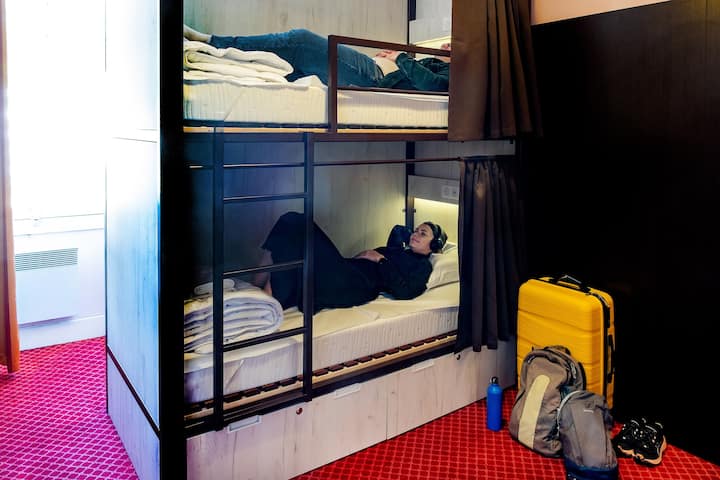 Un Lit Dans Dortoir 6 Personnes - Lourdes