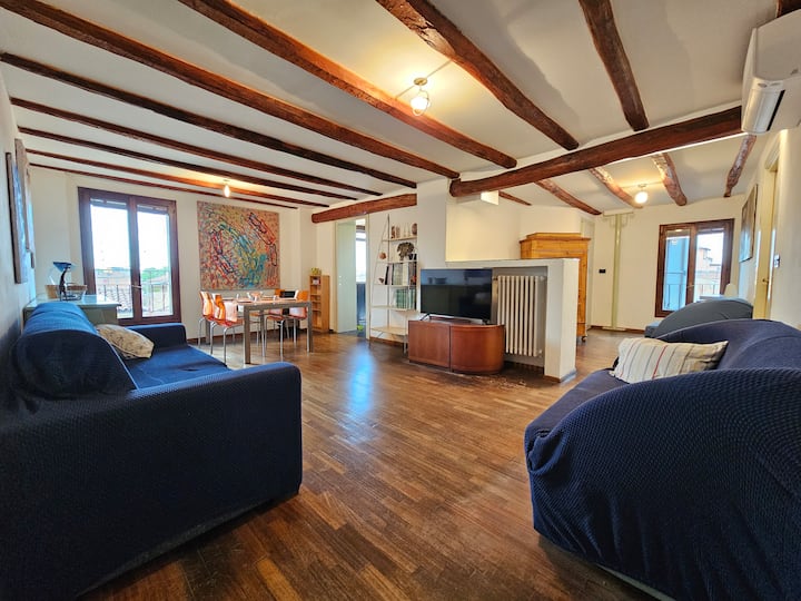 Apartment On The Rooftops - Stunning Rooftop View - Bologna