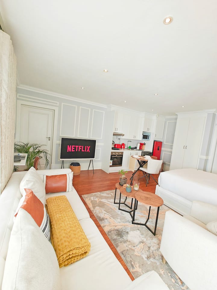 Blessed House Luxury Into Nature In Sandton - Randburg