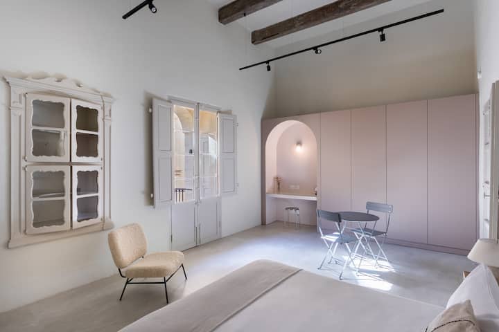Suite With Private Rooftop & Balcony - La Valette