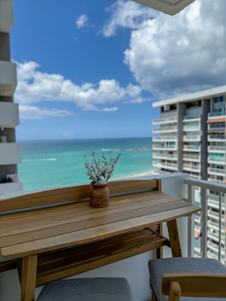 Oceanfront 2-bedroom 1-bath Condo In Isla Verde - Puerto Rico