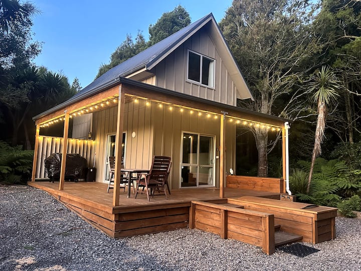 Raglan Rural Retreats - Forest View Cottage - Raglan