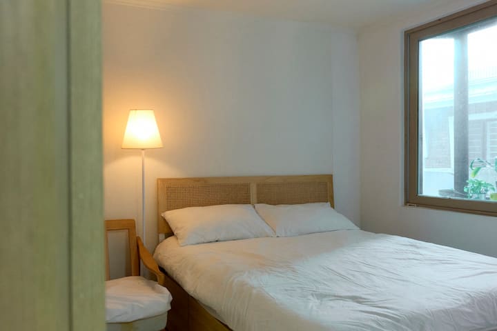 서울 핫플레이스 망원 감성숙소. 역 3분거리 - Seoul