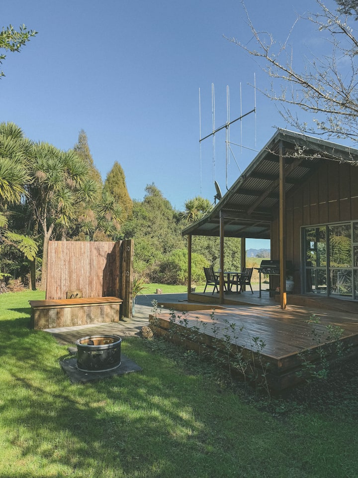 Raglan Rural Retreats - Mountain View Cottage - 