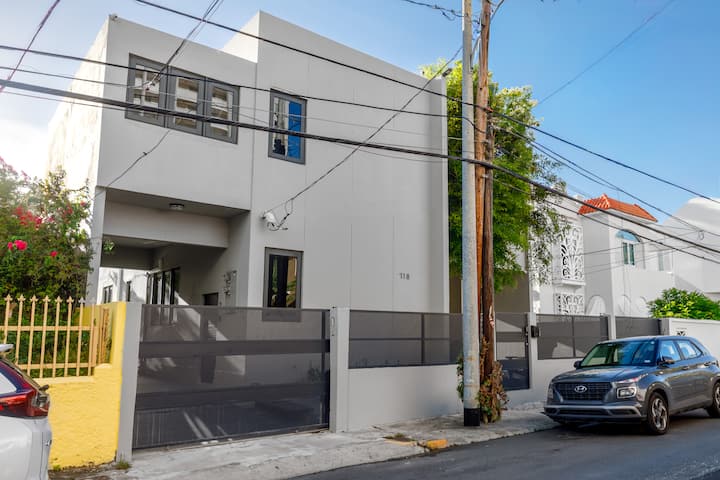 City+art 5bd 3.5ba Modern Home Unit #2 - San Juan, Puerto Rico