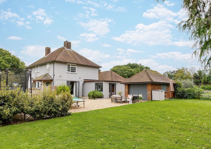 Spacious Luxury Home With Hot Tub - West Wittering