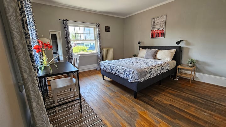 The London Room- 10 Mins To Downtown By Light Rail - Seattle, WA