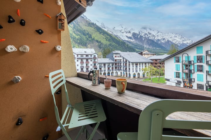 Centre Ville | Côté Télécabine L'aiguille Du Midi - Chamonix-Mont-Blanc