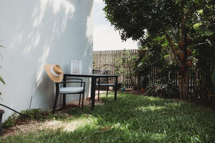 Exhale-top 5% Homes/walk2beach/coffee Shops/secure - Townsville