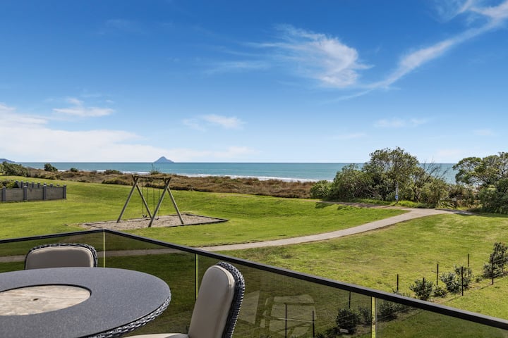 Black Bach- Beachfront Paradise Retreat - Ōpōtiki