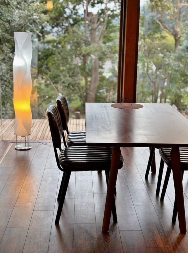 伊豆高原の仲居がお出迎えする旅館のような１棟貸切和邸 - Itō