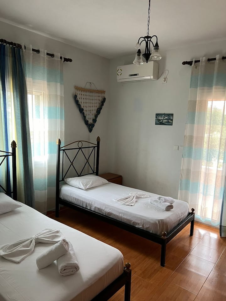 Beautiful Quiet Beach Apartments - Ksamil