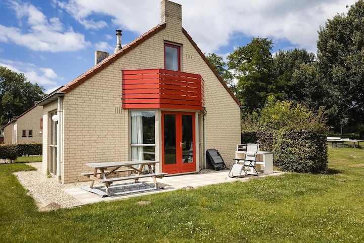 Vakantiewoning Aan Zwemplas En Speeltuin - Wijchen
