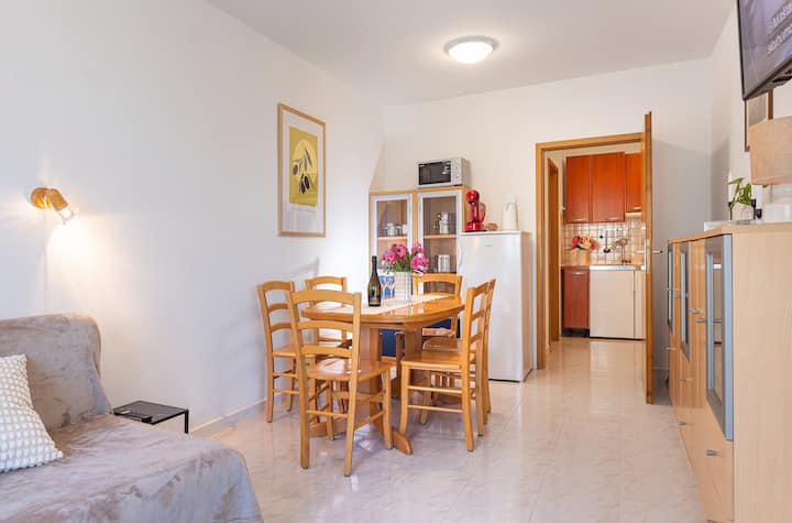 One Bedroom Apartment With Garden View - Strugnano