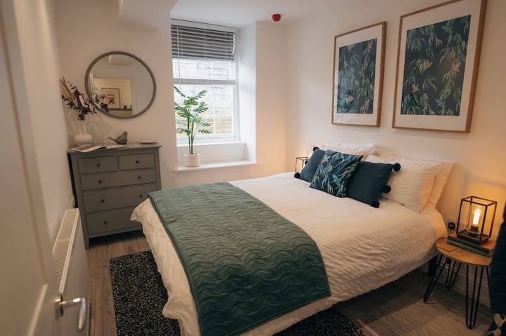New Contemporary Apartment In Centre Of Tetbury - Tetbury