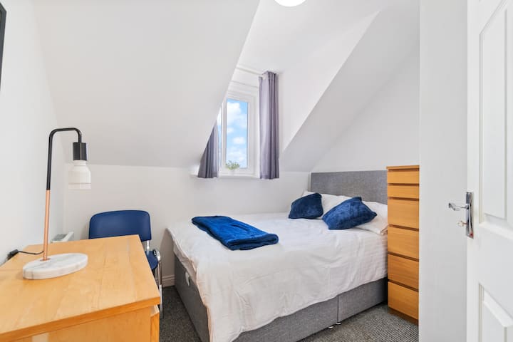 City Centre Cosy Double Room For One Person - Galway