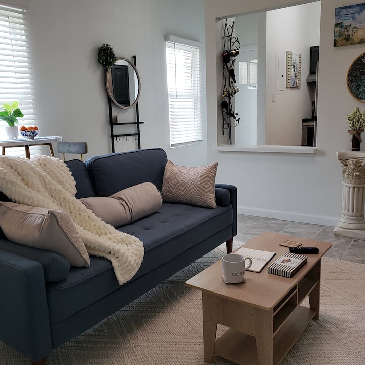 Dazzling, Cozy Retreat - Joplin, MO