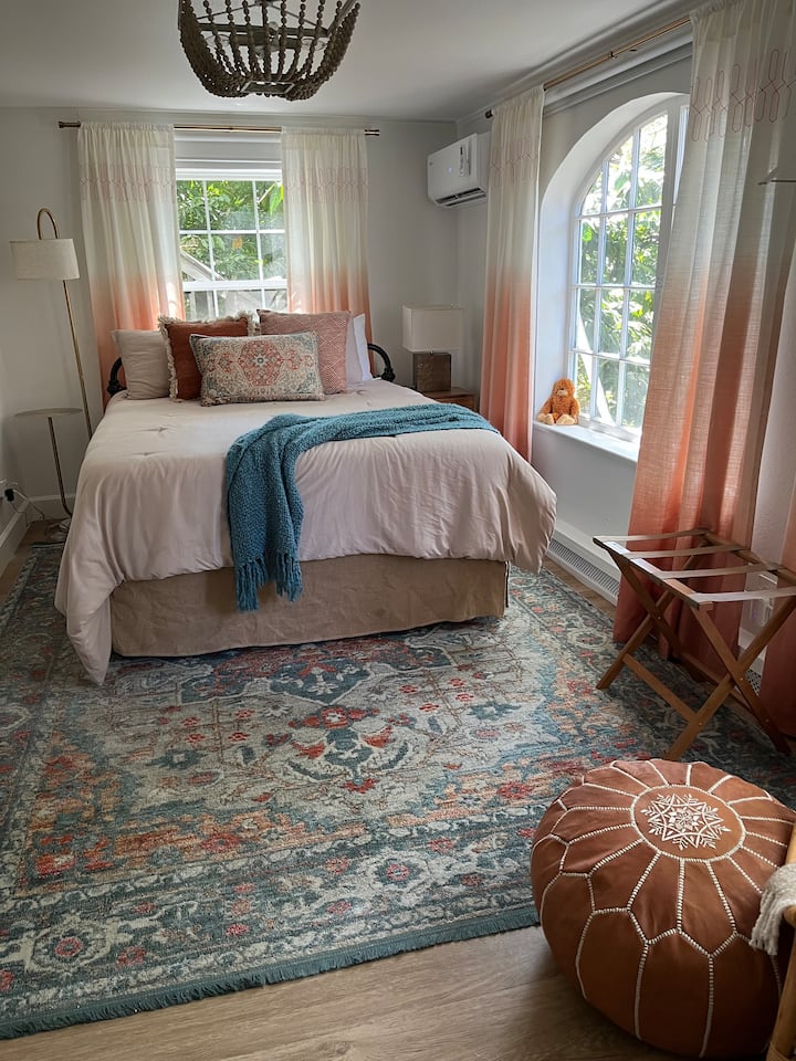 New, Secluded Apt With Hot Tub Near Downtown - Portland, OR