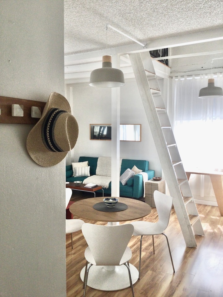 Beach/arts Village Studio - Carson, CA