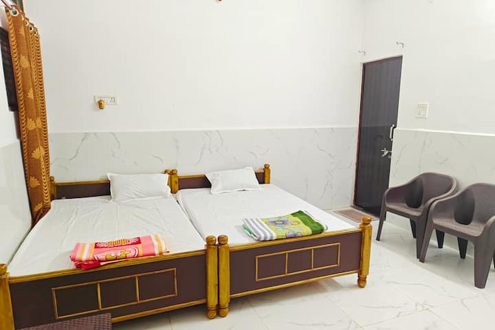 2bhk Nearmarket | Pet & Fam Friendly | 1-6 Guests - Jabalpur