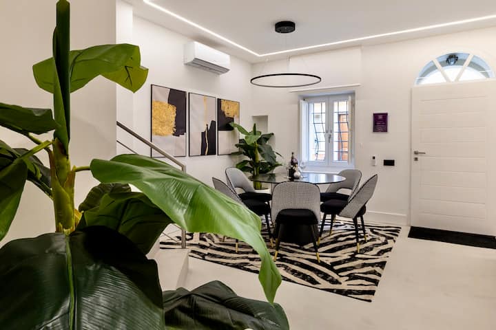 2-floor Townhouse Olbia | 2 King Beds | Old Town - Olbia