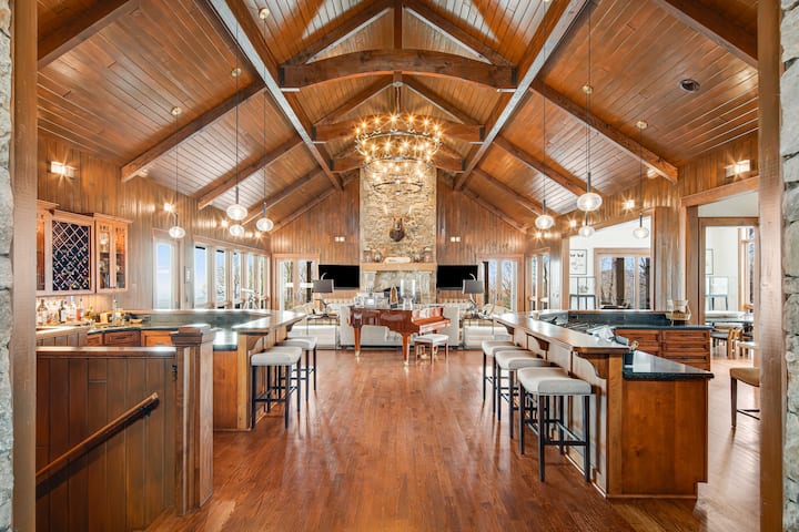 Windy Hill, A Luxurious Estate - Cashiers, NC