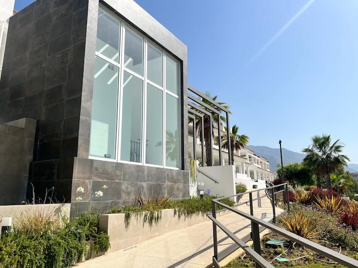Apartment In Nueva Andalucía - Puerto Banús
