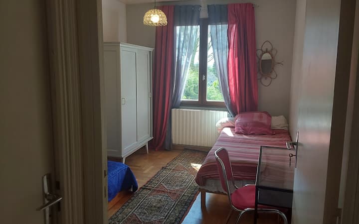 Chambre Double Donnant Sur Le Jardin Pour 2 P. - Houdan
