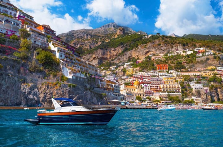 Air Of Sea On Boat - Salerno, Italia