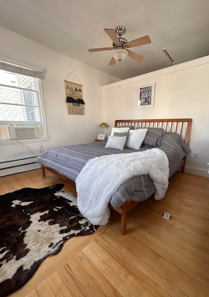 Stunning, Refreshed Seaside Oasis! - Provincetown, MA