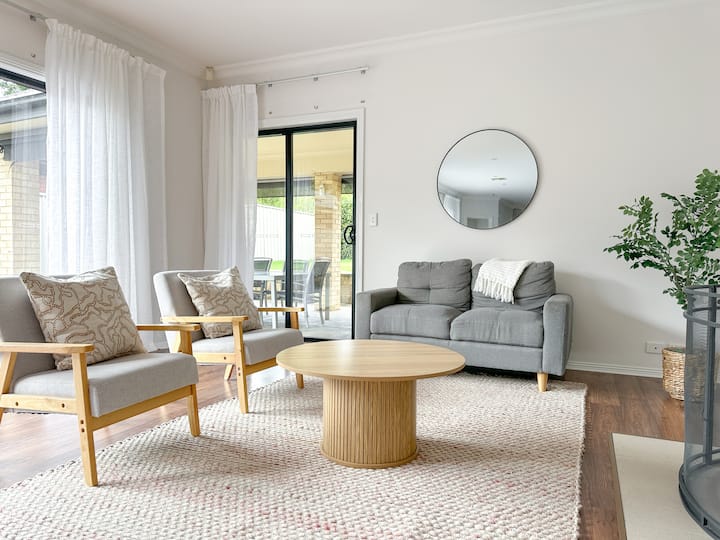 Spacious Littlehampton Lodge - 4 Bedroom Home - Mount Barker