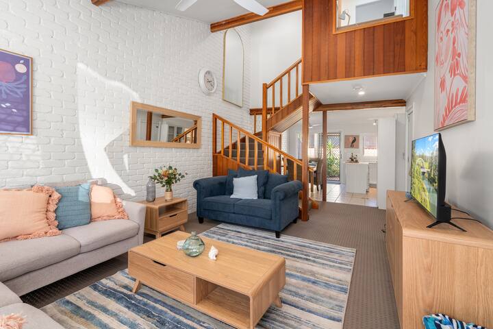 Beach Cockatiel Ocean Views Sleeps 2 Surf And Sand - Emerald Beach