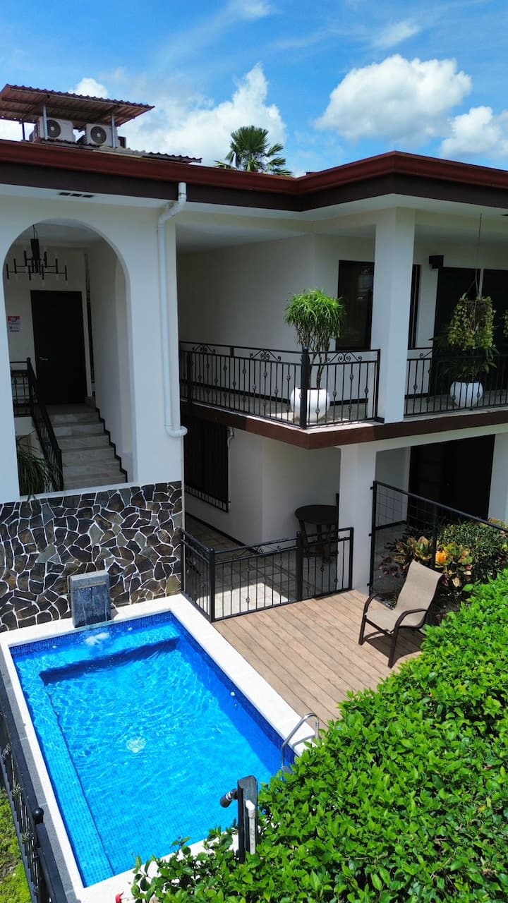 The Coati – La Casona #6 | Hot Springs (1-6 Pax) - La Fortuna