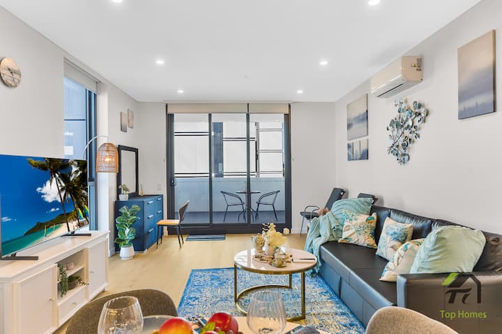 Vivid Condo 1b1b In Bankstown - Strathfield