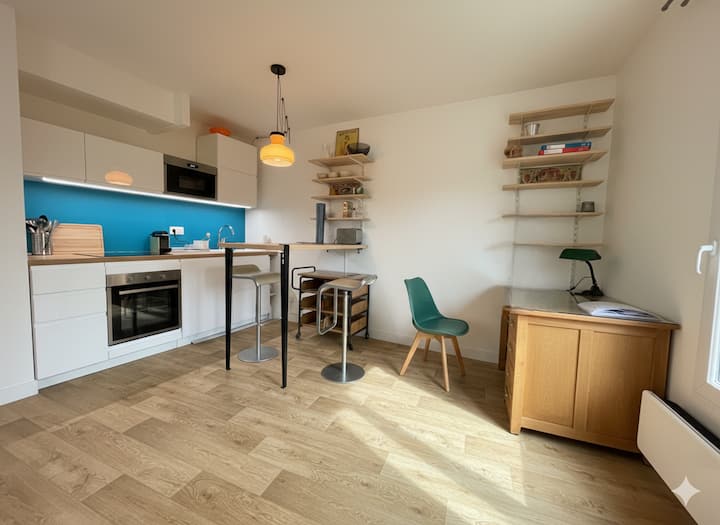 Studio Calme & Cosy, Proche Paris - Métro 8 à 80m - Charenton-le-Pont