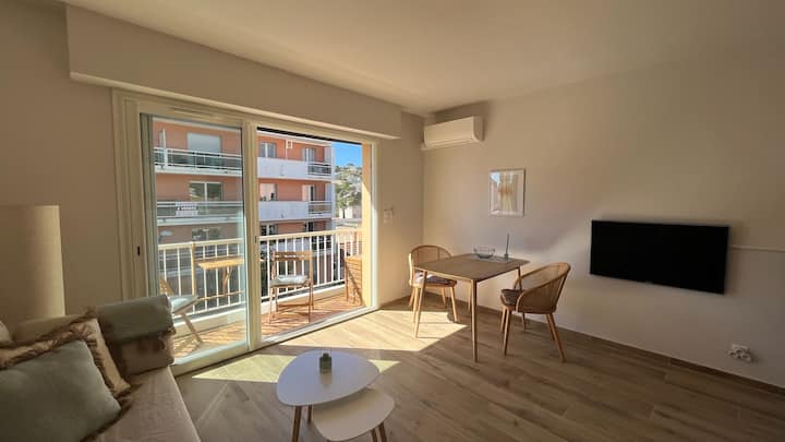Appartement T2, Centre-ville, Parking, Piscine - Cavalaire-sur-Mer