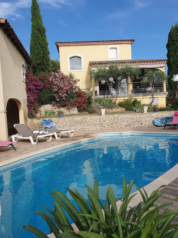 Villa Avec Piscine - Vauvert