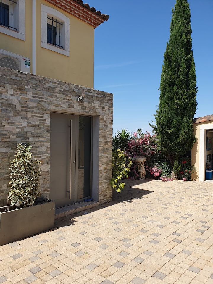 Villa Avec Piscine - Vauvert