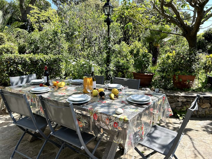 Appart - Rez De Villa - 5 Pers. - La Croix-Valmer