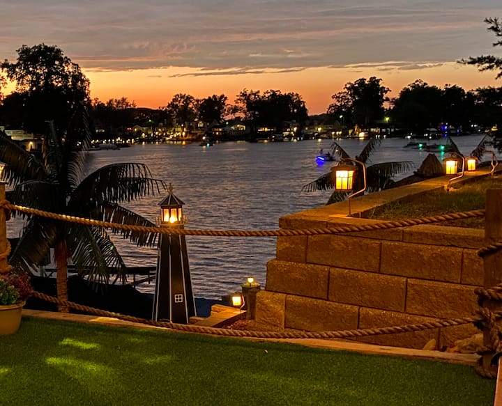 Leslie's Lake House - Portage Lakes, OH