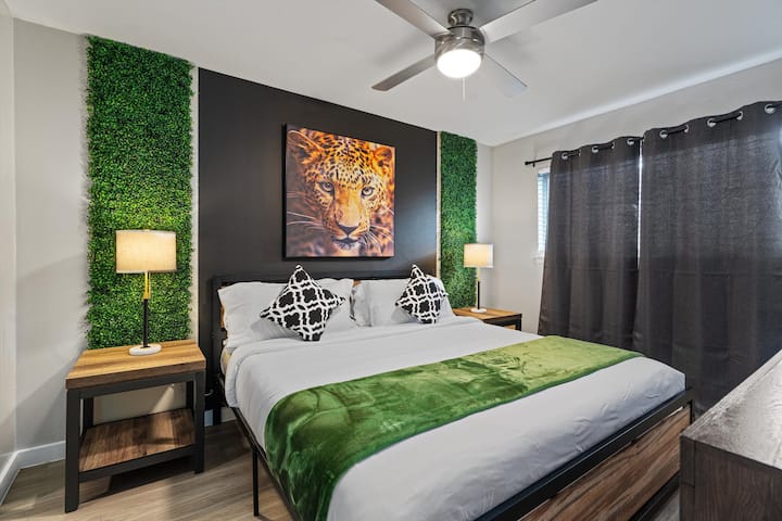 Mins 2 Dwntown ~ Private Stay ~ Nestled Austin Pad - Austin, TX